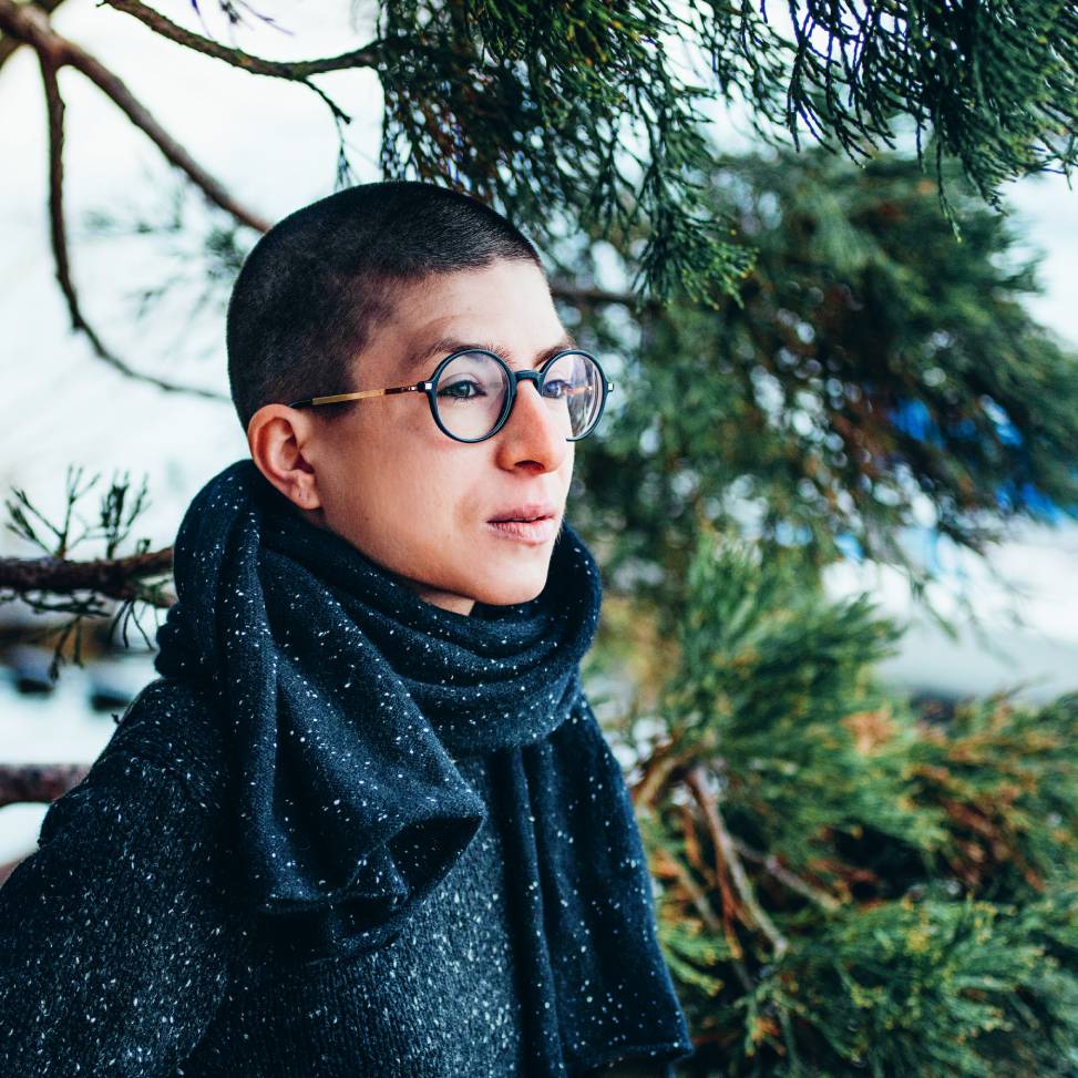 The two worlds of the author Anna Stern